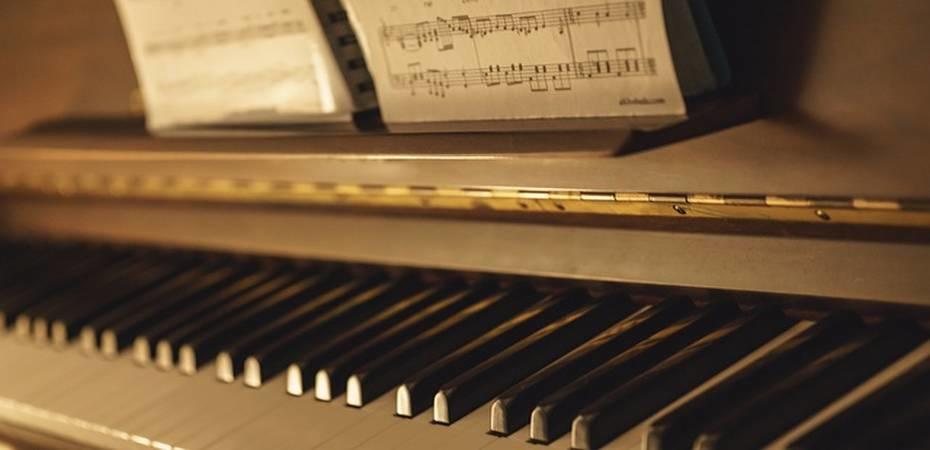 Todo lo que Hay que Saber sobre el Piano y su Historia