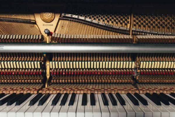 Todo lo que Hay que Saber sobre el Piano y su Historia