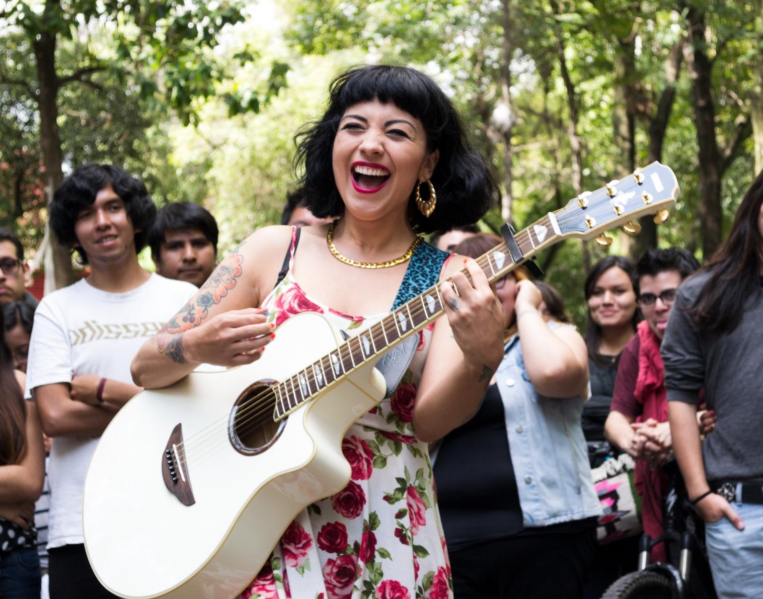 10 cantantes chilenas actuales más escuchadas en Spotify.